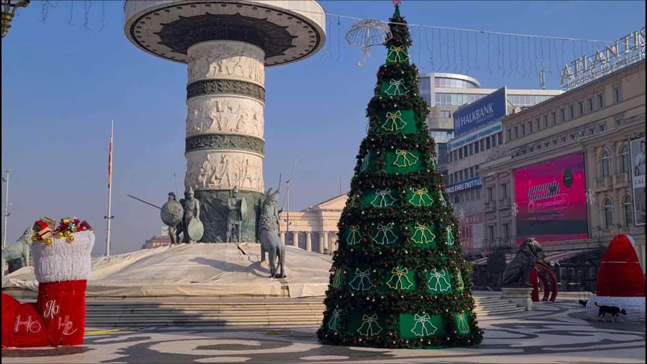 The most popular Christmas tree in the Balkans - the Christmas tree in ...