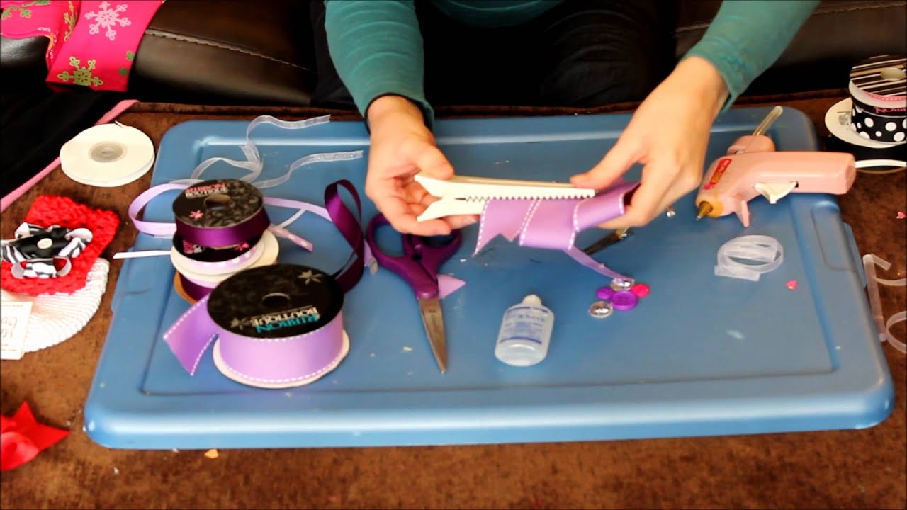 How to make a Basic Pin Wheel Bow - YouTube