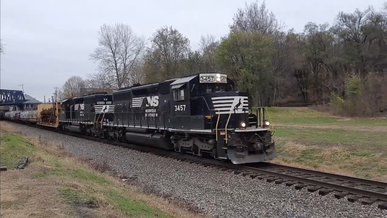 2020 Video- NS 3457 Leads H76 Through Phillipsburg, NJ - YouTube