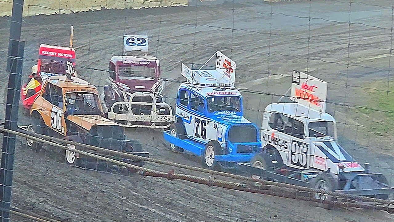 Beachlands Speedway - Historic Stockcars - 21/3/25 - YouTube