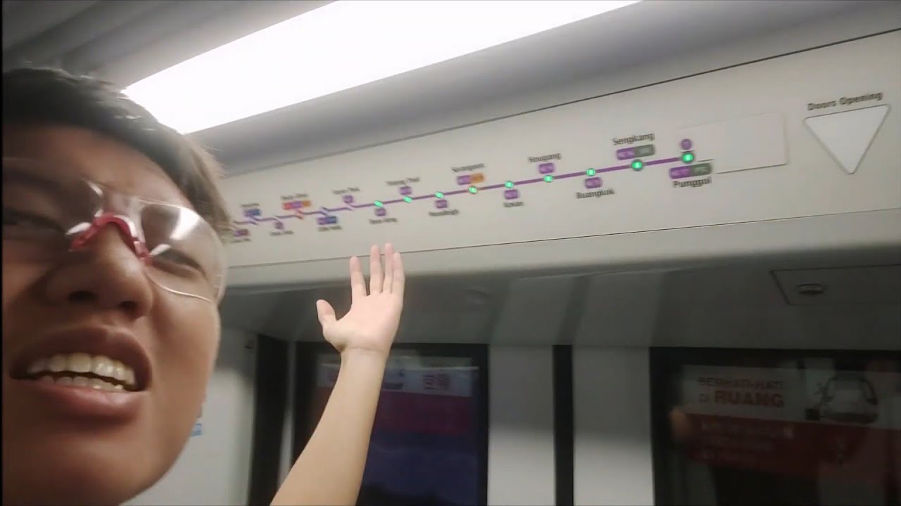 [SBST] (🟪 North-East Line) C751C vs C851E trains - YouTube