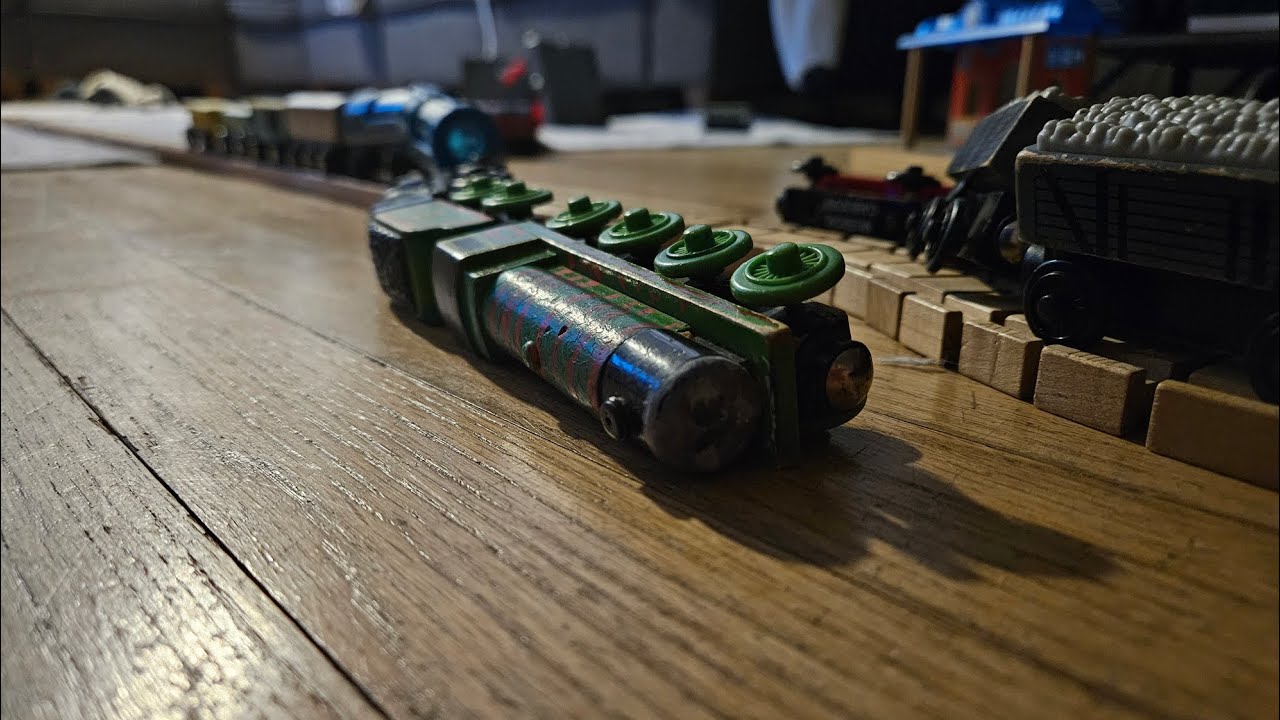 The flying kipper [Wooden Railway] - YouTube