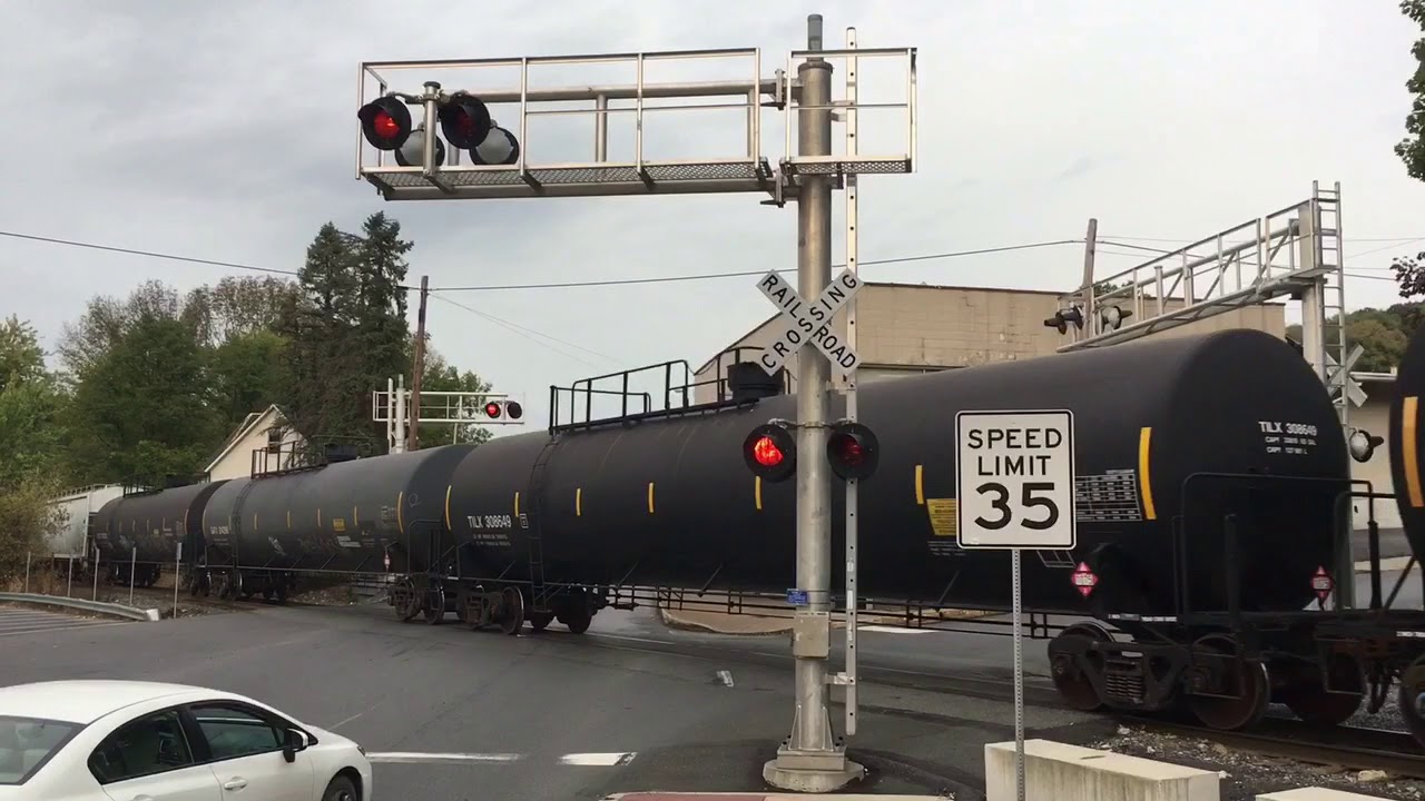 H76 Cruises Through Bangor - YouTube