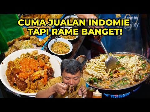 Spesialnya Indomie Nyemek Toping Gongso! Yang Beli Rame Banget!