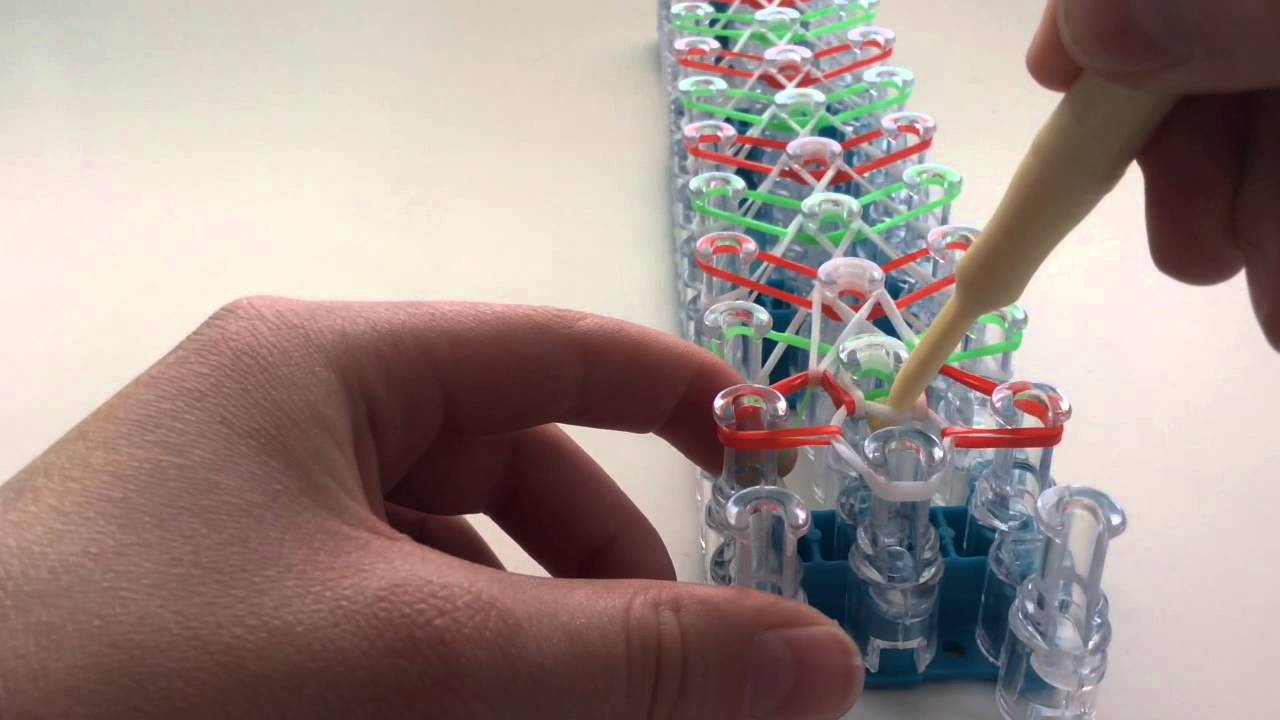 Hur man gör heart bracelet av loom bands (svenska) - YouTube