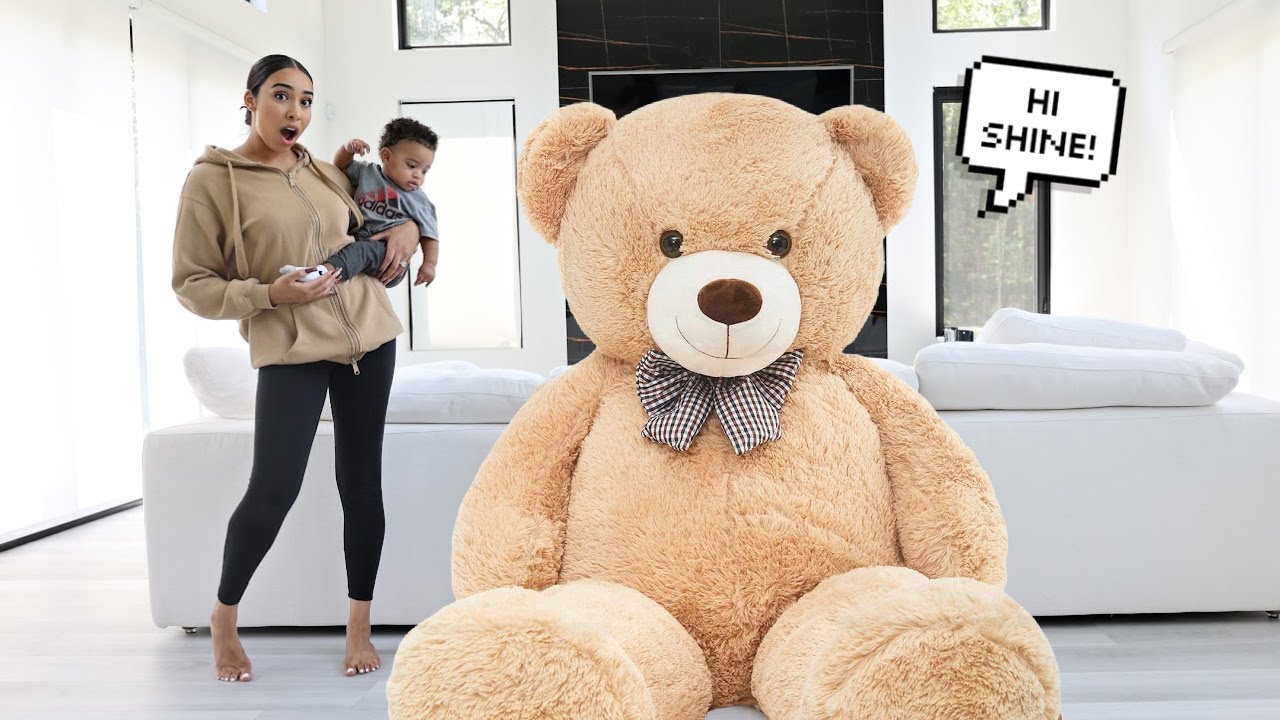 DADDY PRANKS BABY WITH HUGE TEDDY BEAR!! - YouTube