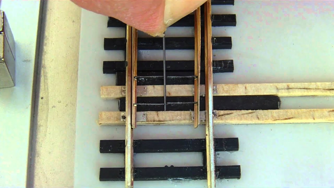 ULTIMATE TM HO TURNOUT SWITCH THROWBAR WORKING - YouTube