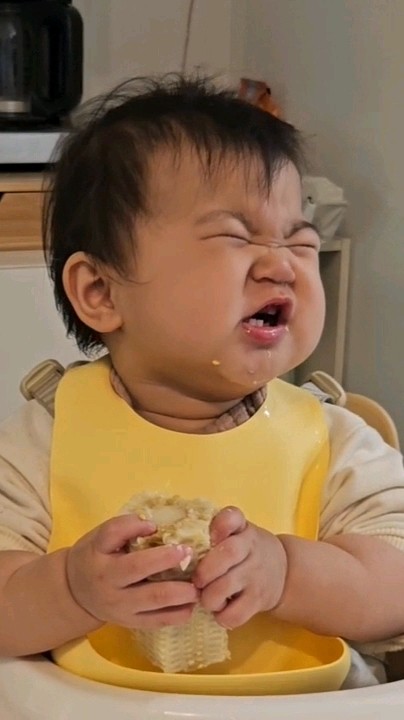 Contagious‼️ I could watch Audrey fake a yawn all day 🥱 #cute - YouTube
