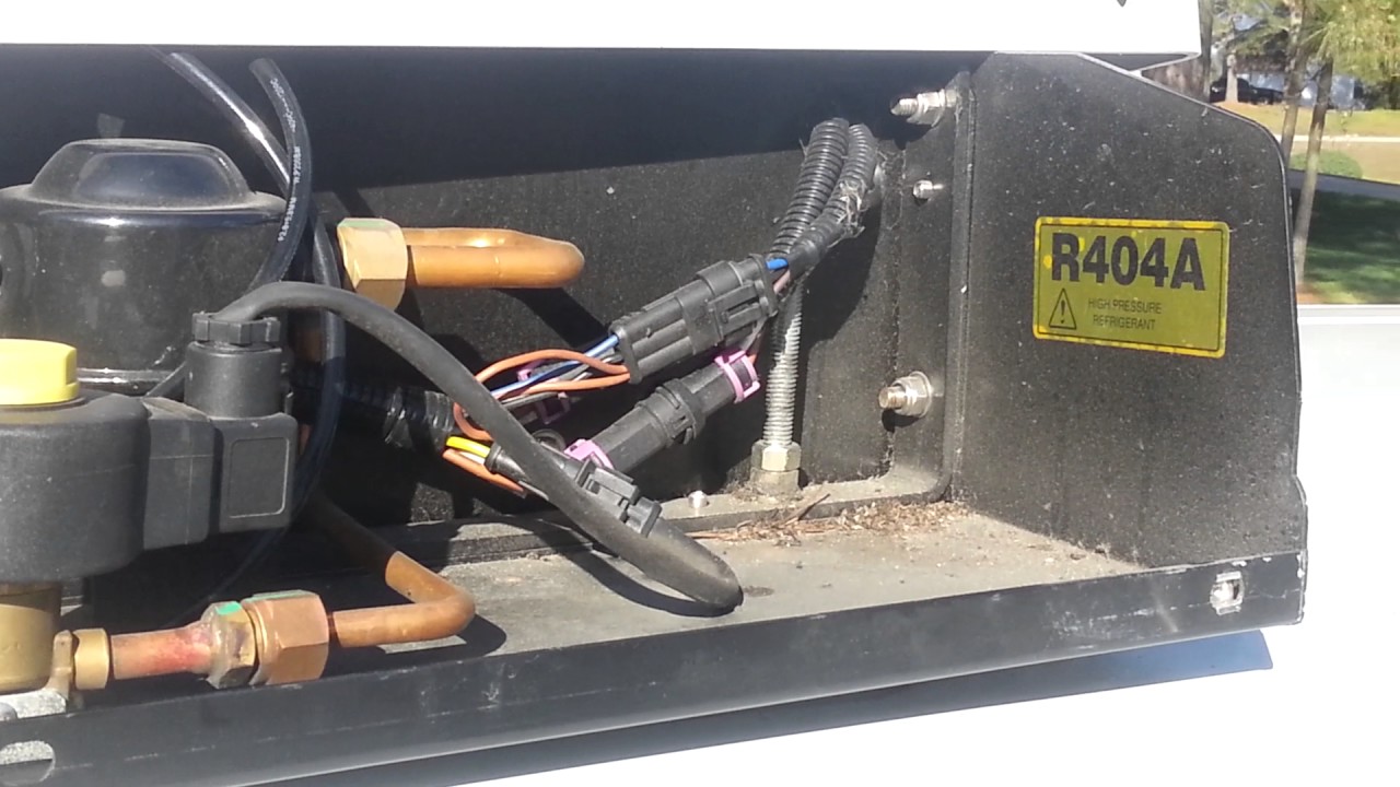 Reefer repair ( ross refrigeration) - YouTube