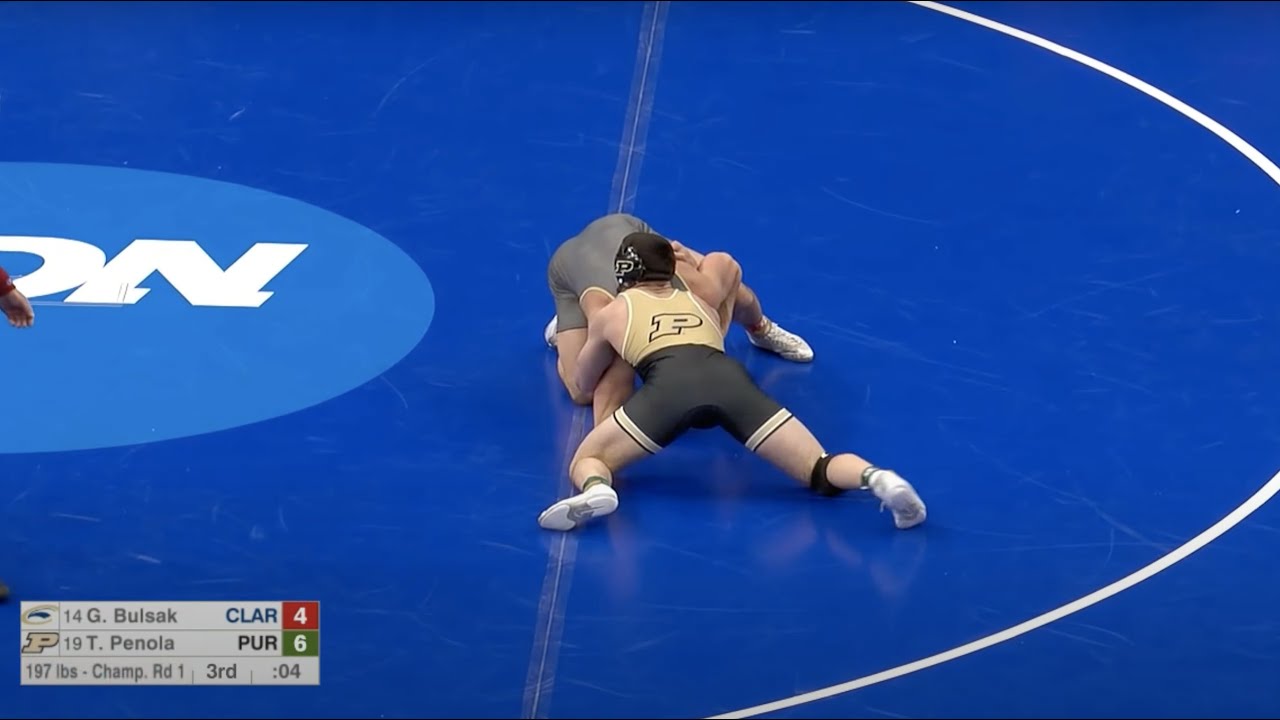 197lbs Thomas Penola (Purdue) dec Greg Bulsak (Clarion) - YouTube
