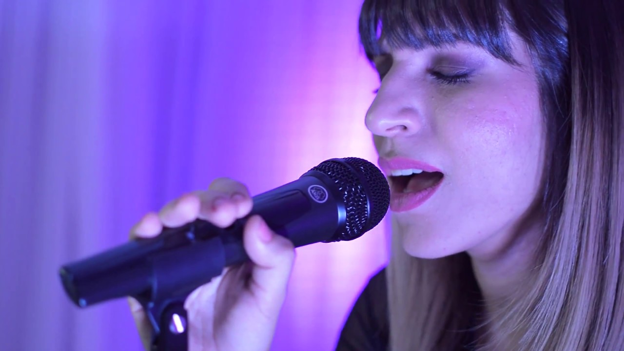 Katheryn Rodriguez - Me Amas (Video Oficial) - YouTube