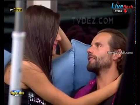 Kelly e Pedro festa madrugada de 06/06 parte 2