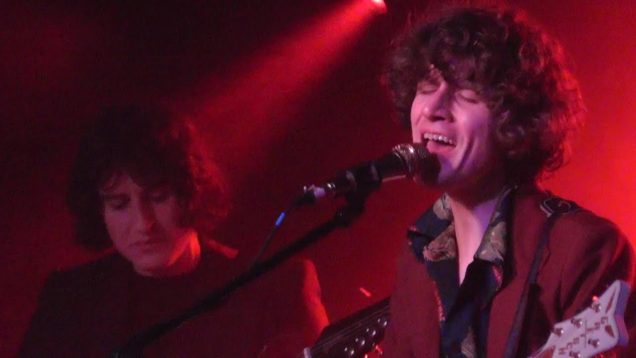 Temples - Gamma Rays - Live at the Castle & Falcon, Birmingham - YouTube