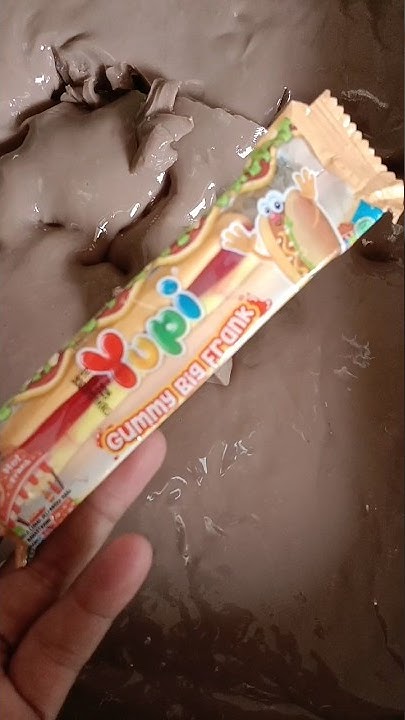 mencari dan menemukan jajanan yupi gummy big frank di dalam slime #short #slime #huntingjajan ...