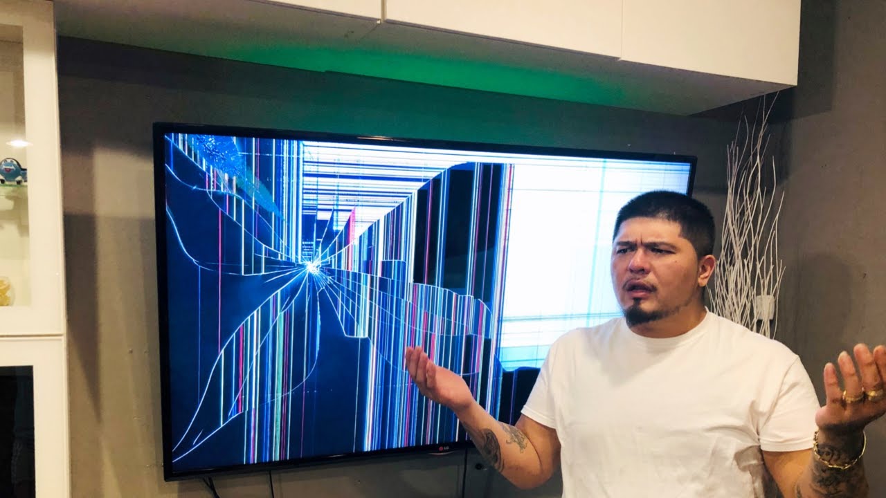 BROKEN TV PRANK ON DAD! **MUST WATCH** - YouTube