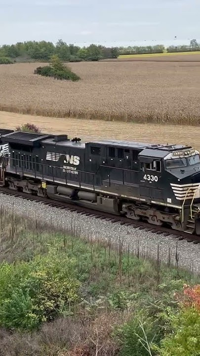 Screaming DPUs On NS 27A! #train #ns - YouTube