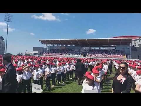 Türk Müziği Çocuk Korosu Cumhurbaşkanıyla karne günü