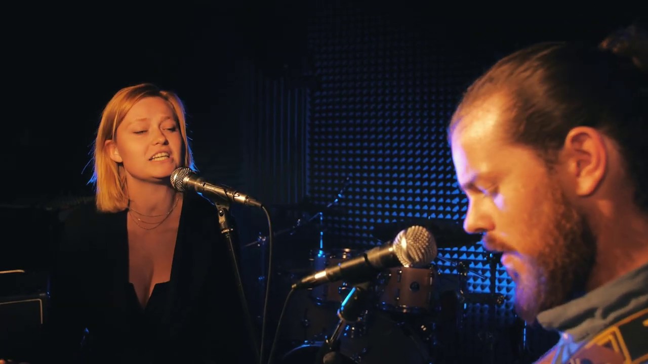 Shallow - Lady Gaga & Bradley Cooper (Cover by Martin Kalina & Kristýna ...