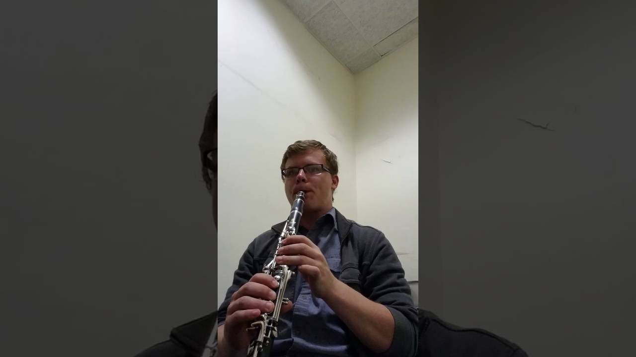 Eb scale on clarinet - YouTube