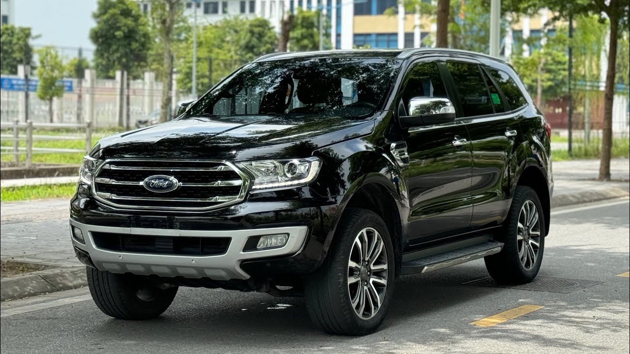 Ford Everret 2 cầu 2019 chạy 5v8 full lịch sử hãng - YouTube