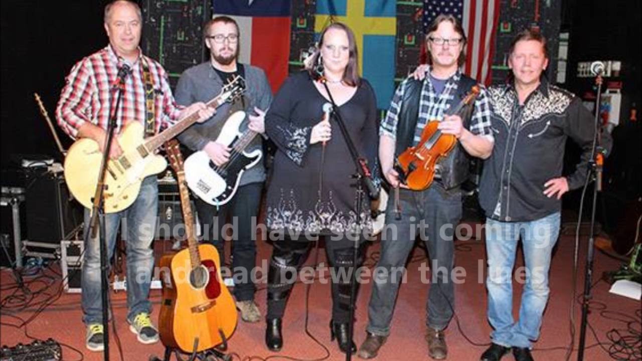 Carrie Hall - You broke my heart - YouTube