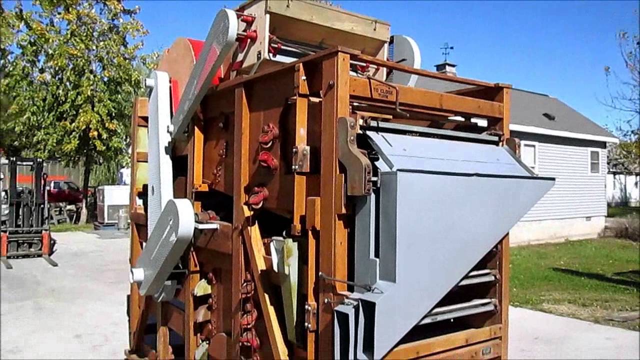 Clipper 2969D Seed Cleaner - YouTube