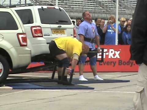 2011 World's Strongest Man- Car Deadlift: Jason Bergmann - YouTube
