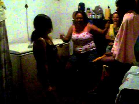 Arrebentando na dança Kelly