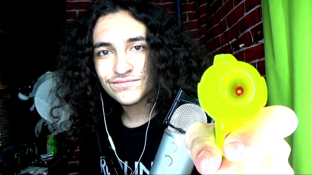 ASMR 1 MINUTE ROBBING YOU 🔫 - YouTube