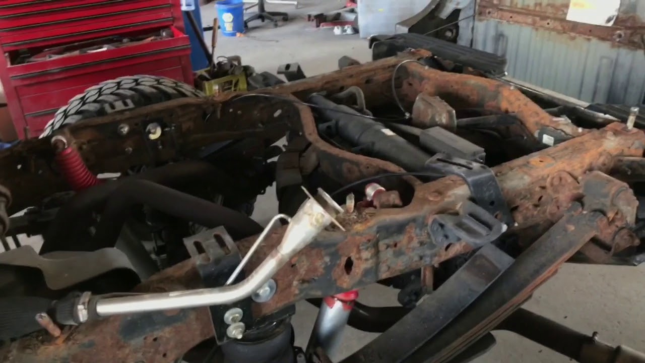F250 SD RUSTED FRAME PROJECT - YouTube