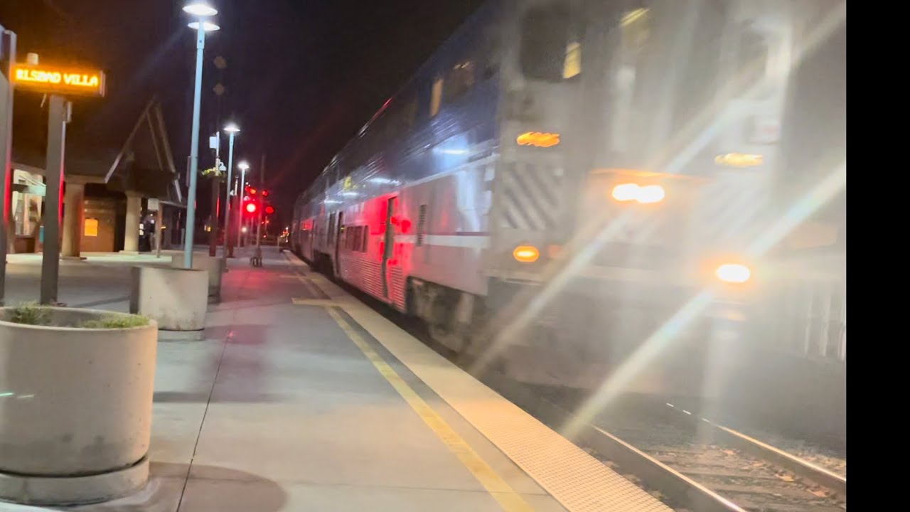 Amtrak 1579 SCREAMING through Carlsbad Village - YouTube