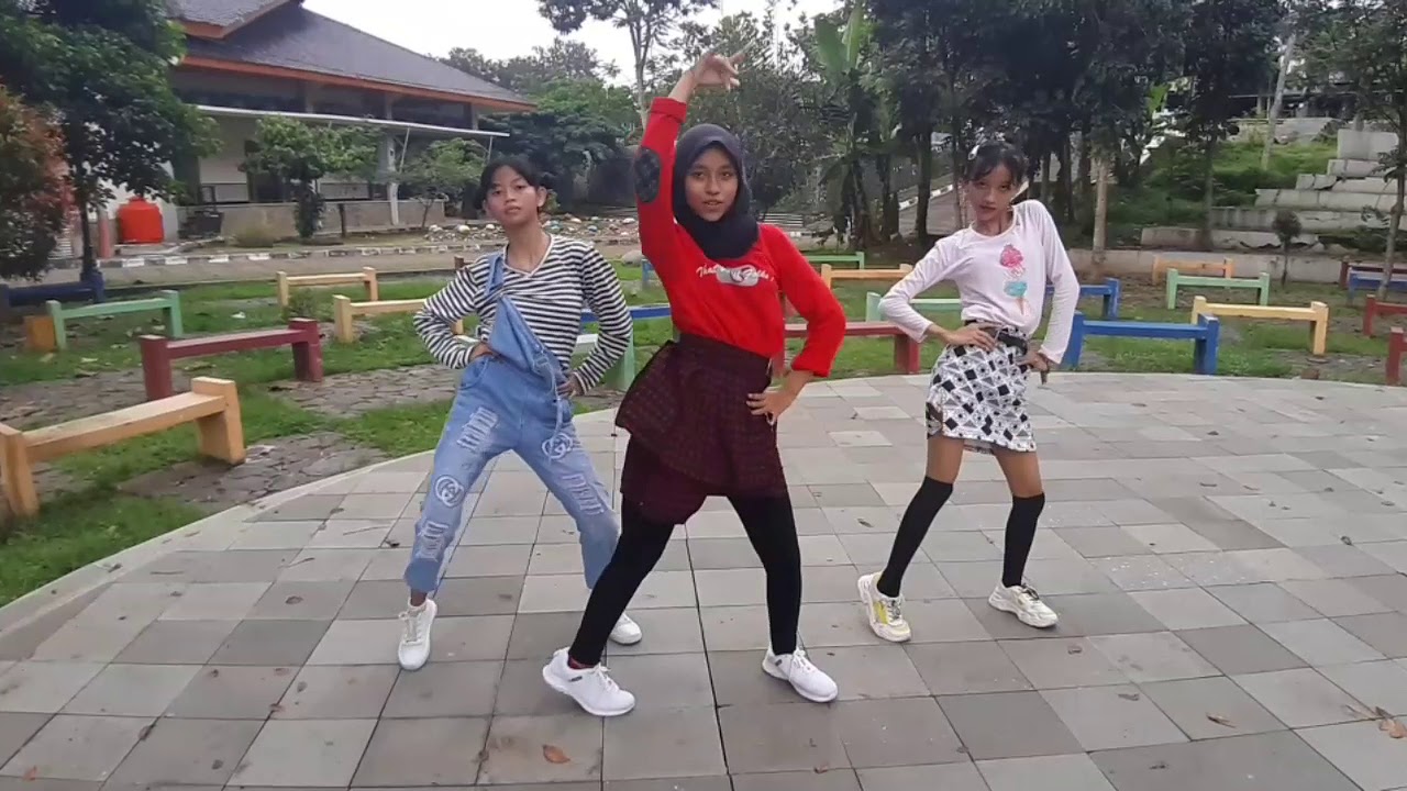 [Dance Project Cover] Who Dis? - Secret Number - YouTube