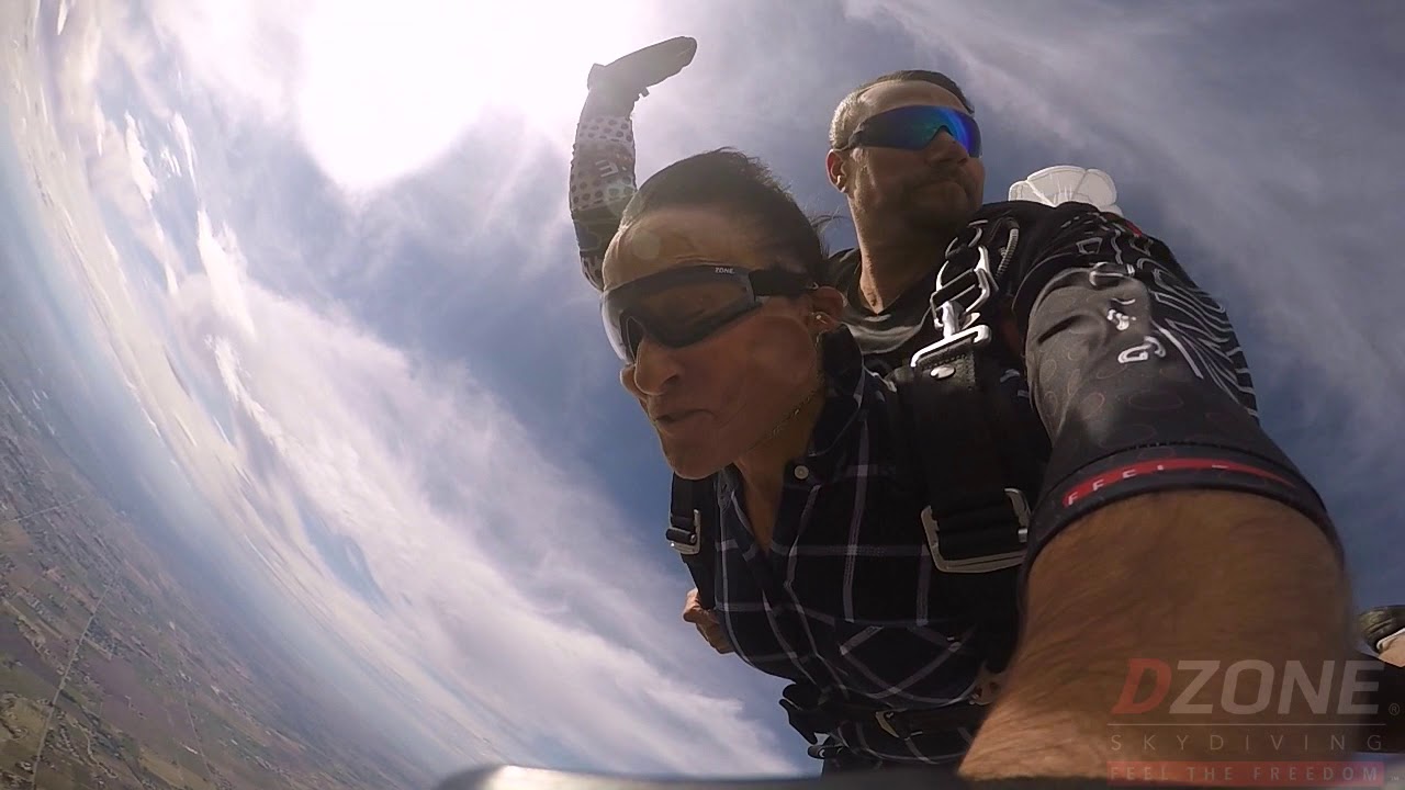LIZ LEJARDI's DZONE Tandem skydive at Skydive Idaho! - YouTube