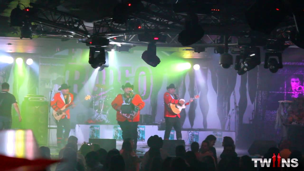 Perrones live desde El Rodeo de Pico Rivera, TWIINS MUSIC GOUP - YouTube