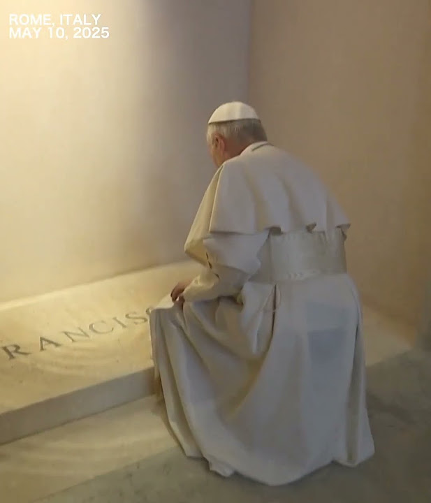 Pope Leo visits Pope Francis' tomb on first trip outside Vatican - YouTube