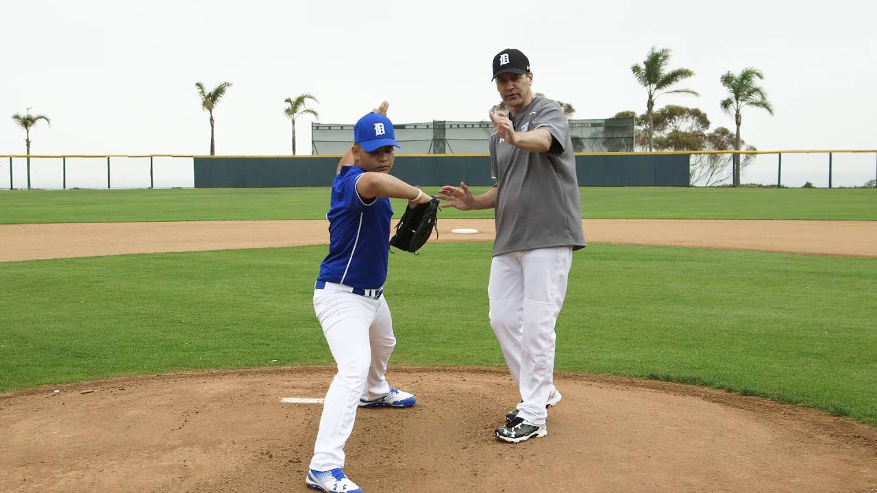 ProTips: Pitching Tips: How to Develop a Powerful Pitching Stride - YouTube