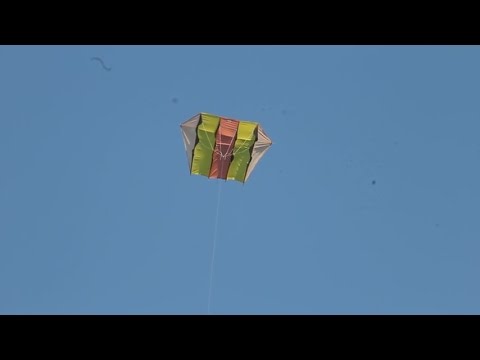 Multi Flare Kite by Greens Kites of Burnley - YouTube