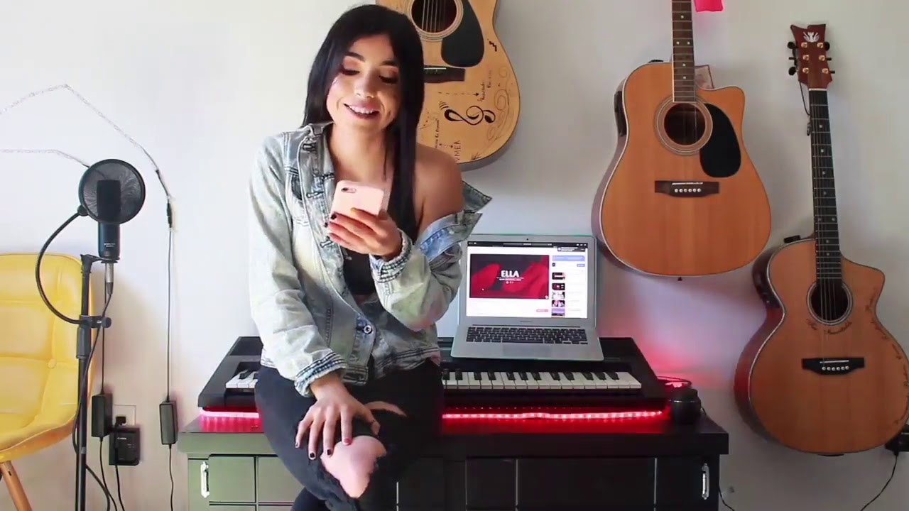 Daniela Calvario - La lista - YouTube