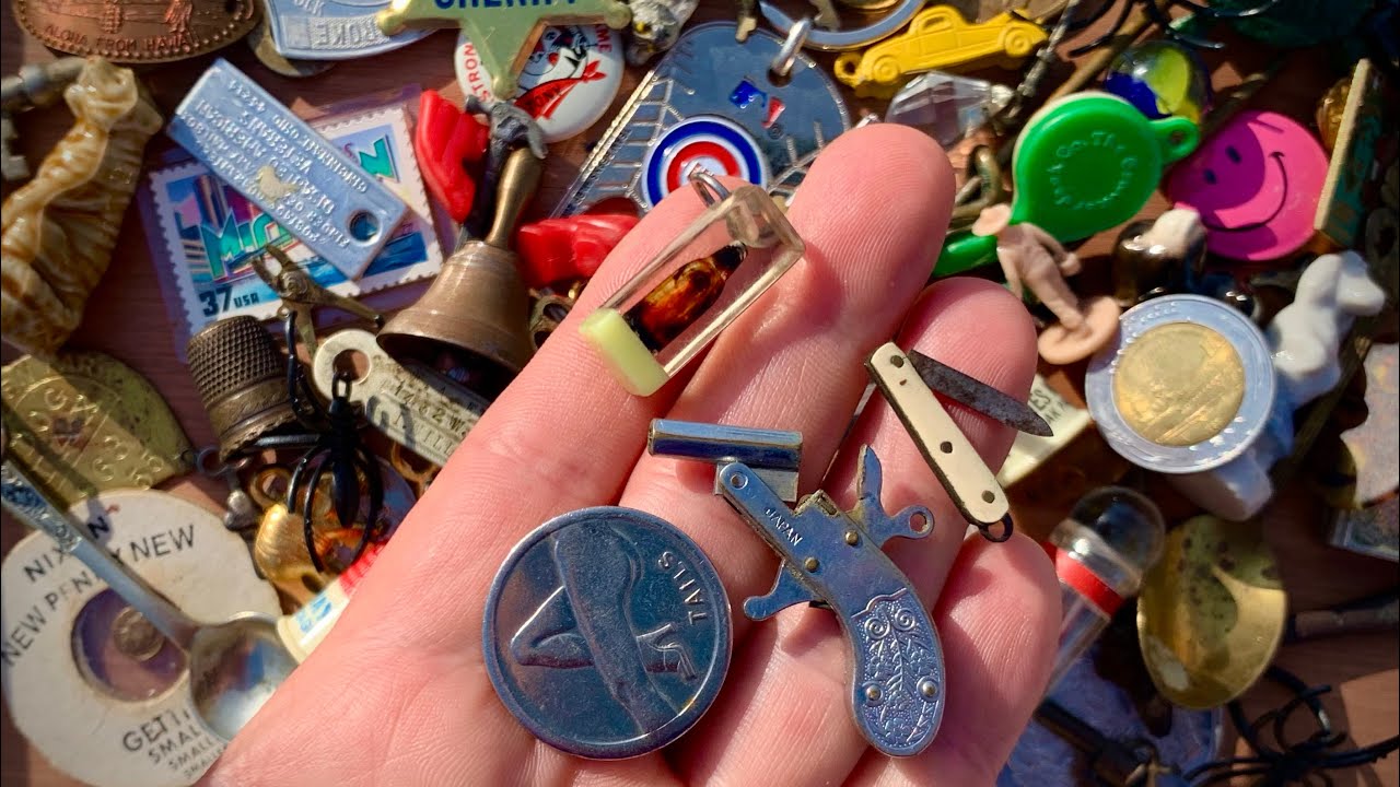 Weird, Whimsical (& Naughty) Treasures : Gumball & Cereal Prizes ...