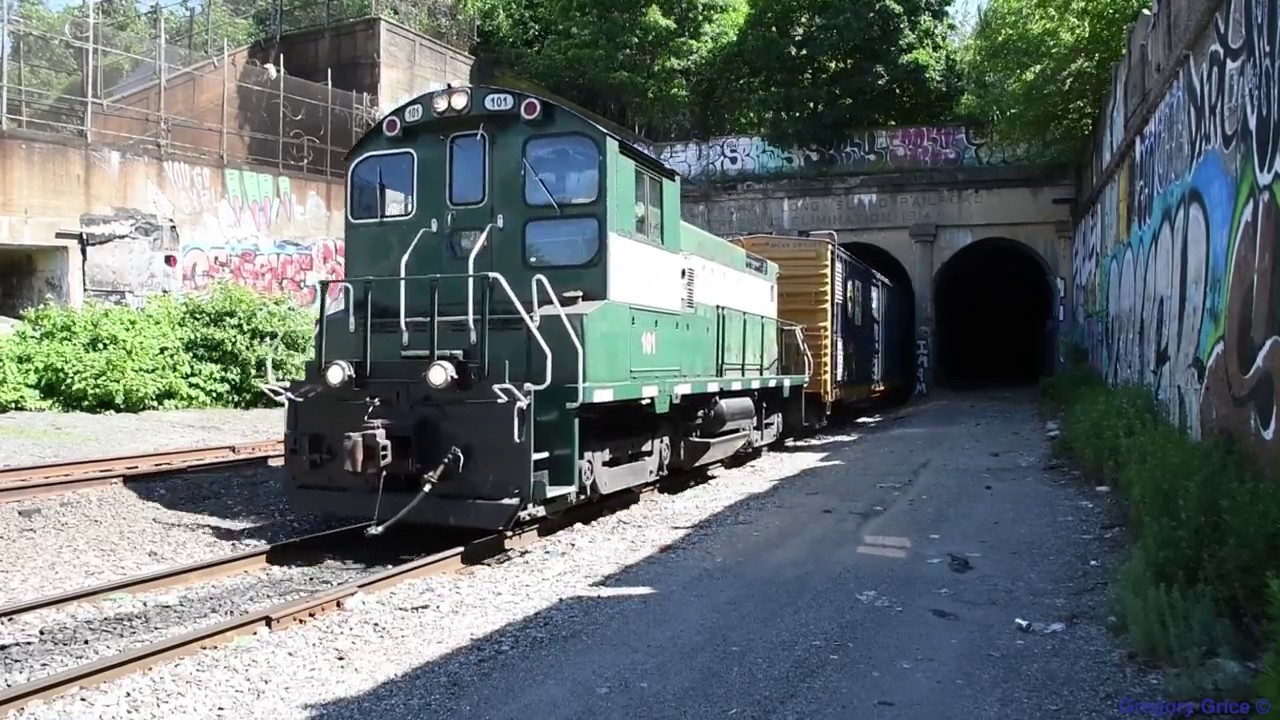 NYAR/CSX Safety Train at the East New York Tunnel - YouTube