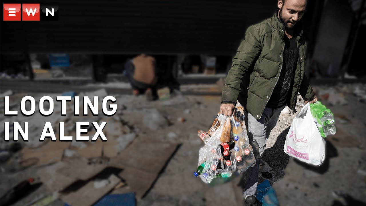 Violence erupts in Alexandra - YouTube