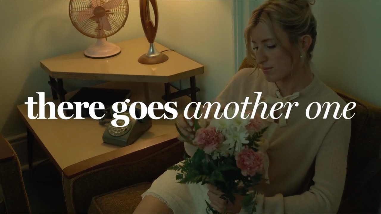 Cassie Dasilva - there goes another one (Official Visualizer) - YouTube