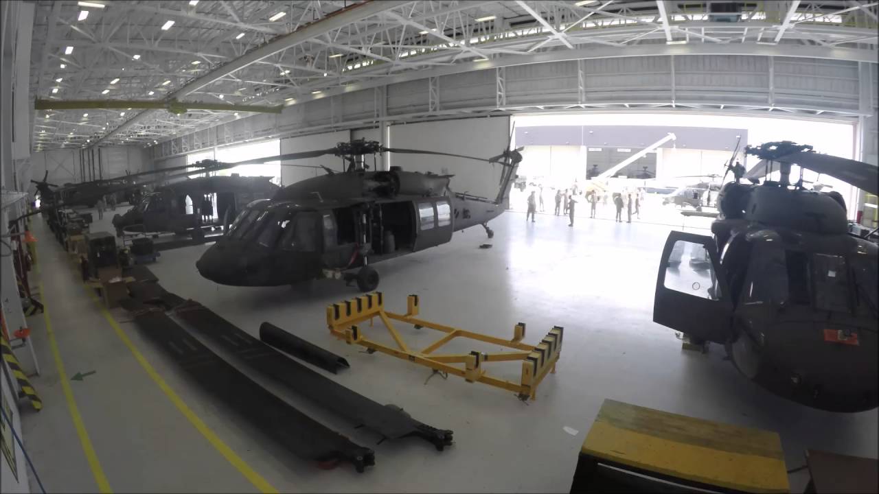 3-1 Hanger storm warning black hawk packing in - YouTube