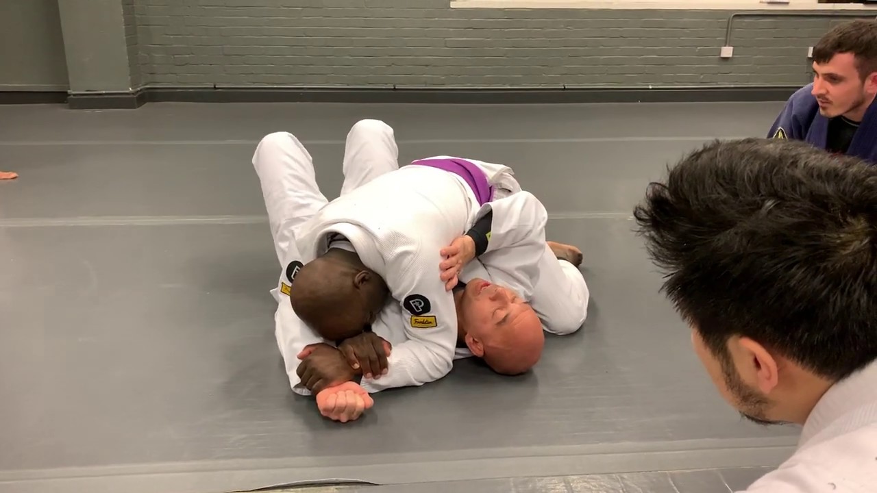 Escape Americana armlock from crossbody - YouTube