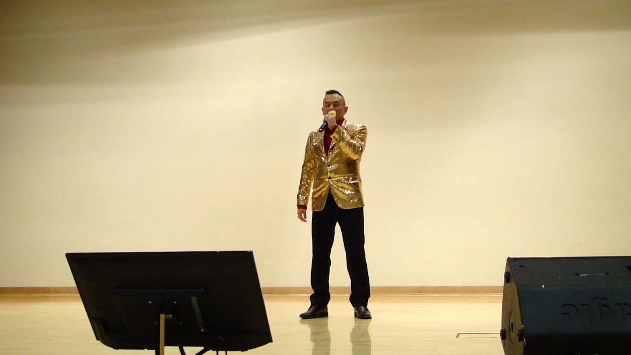 《愛的替身》Ronald Ho 唱歌仔，19-10-2018 啟德社區會堂 - YouTube