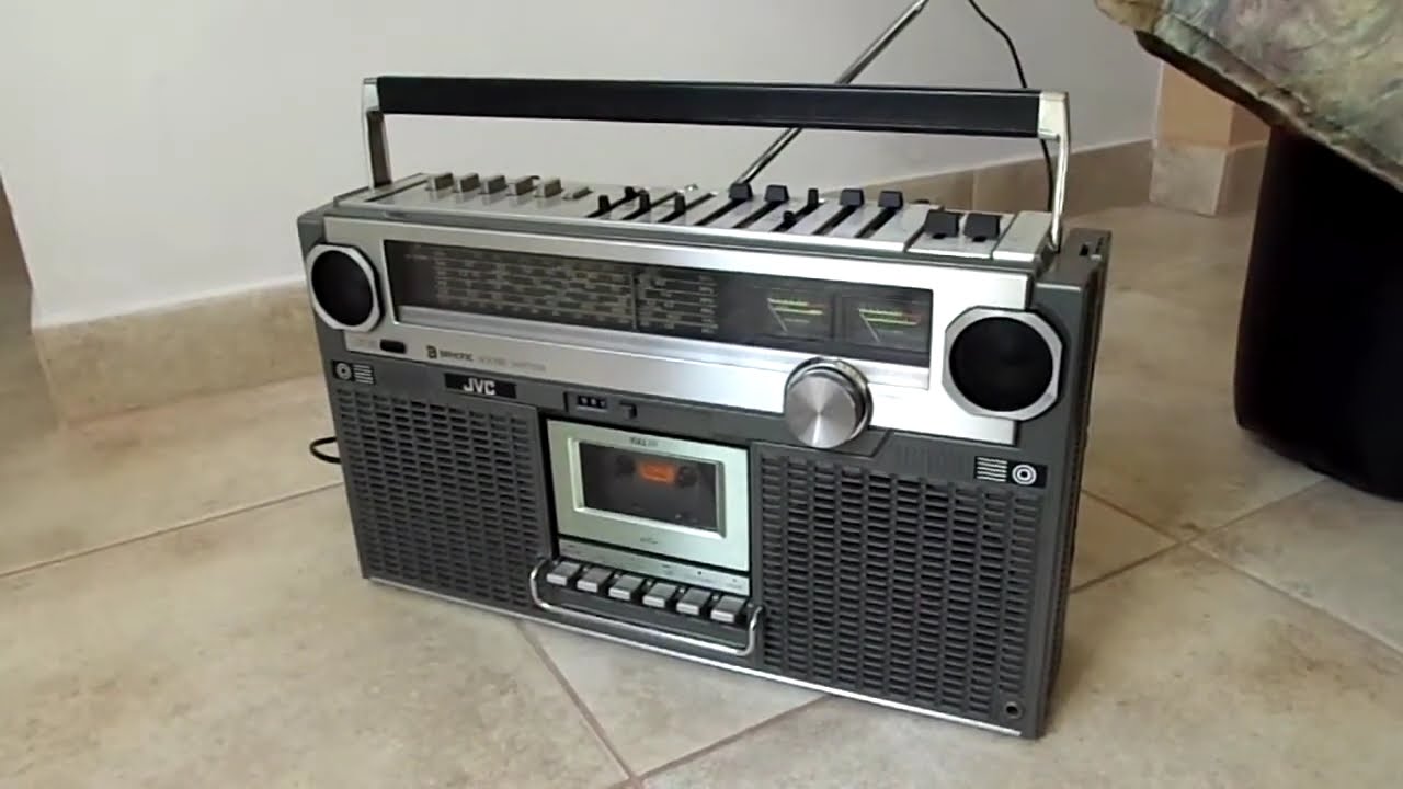 JVC Biphonic RC-828 JW radiograbador - YouTube