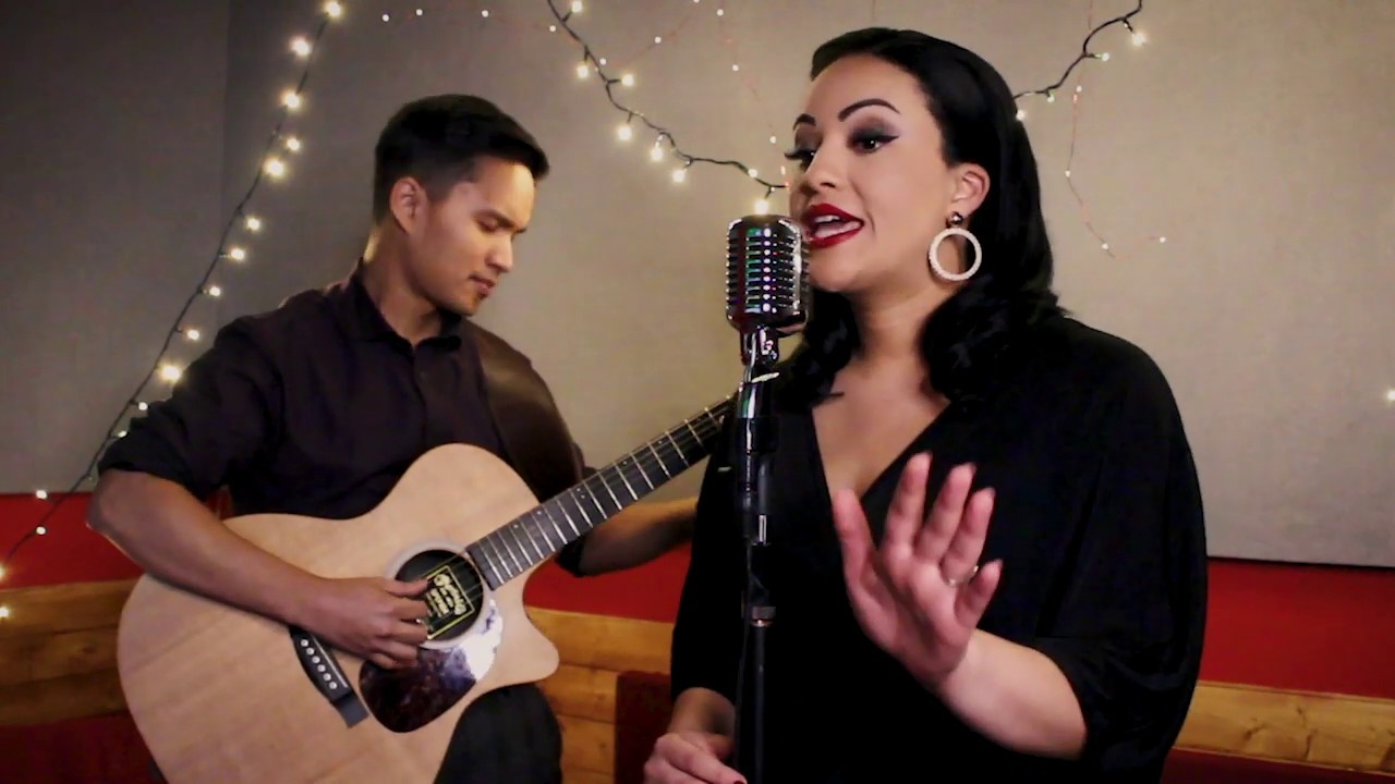 Stephanie McCourt - The Christmas Song (Nat Kin Cole Cover) - YouTube