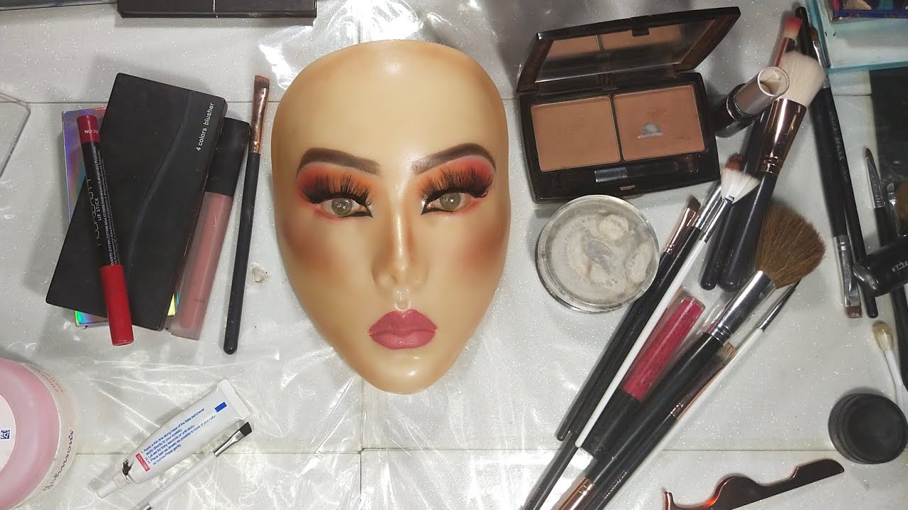 Makeup on a mannequin face 💄makeup on a makeup Dummy - YouTube