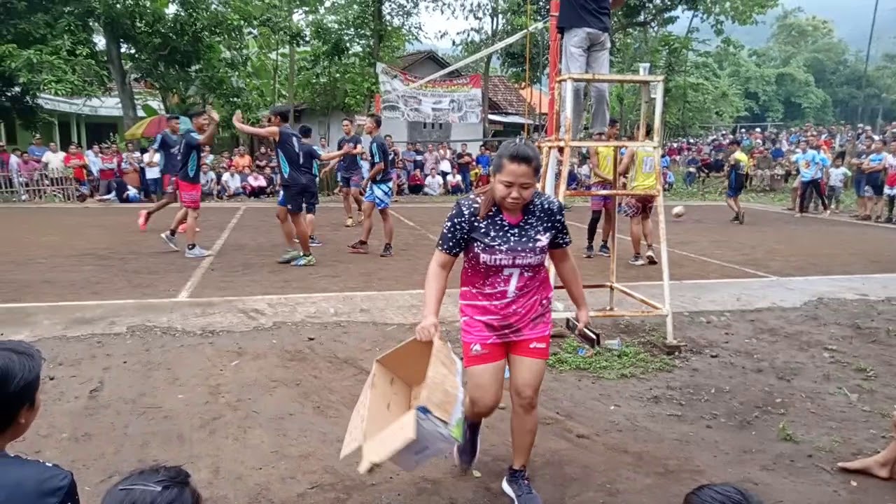 Ade sitangan setan.. Waw seruuu guys mainnya di pakuniran bersama team ...