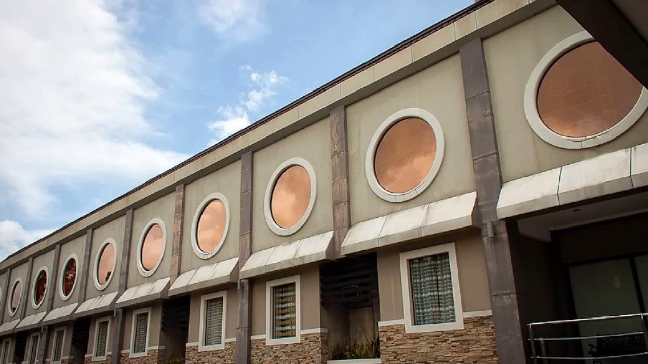 Circle Inn Hotel and Suites Bacolod - Hotel in Bacolod City ...